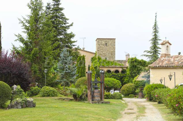 Cottage ∙ 9 Bedrooms ∙ 5 Guests - Municipality of Manresa