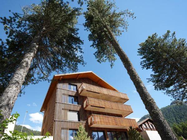 138 M² Ferienwohnung ∙ 3 Schlafzimmer ∙ 6 Gäste - Pontresina