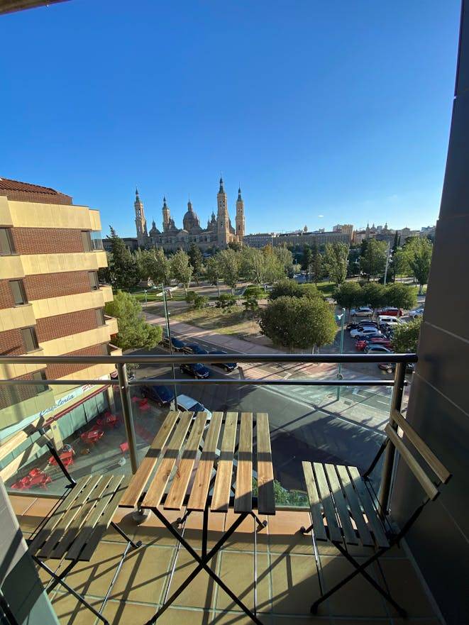 85 M² Apartamento ∙ 2 Habitaciones ∙ 4 Huéspedes - Zaragoza, España