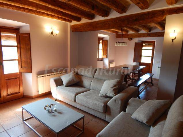 Casa Rural ∙ 8 Habitaciones ∙ 18 Huéspedes - Sallent