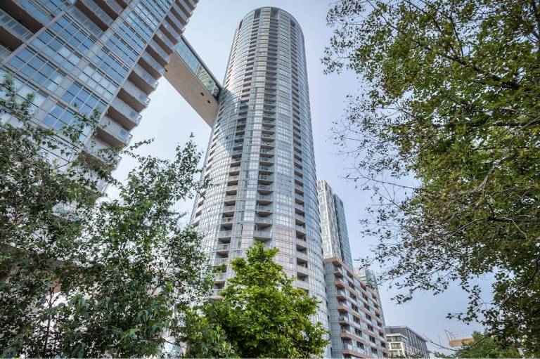 Toronto Islands Vacation Rentals from $58 | HomeToGo