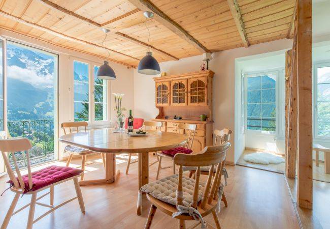 80 M² Ferienwohnung ∙ 2 Schlafzimmer ∙ 4 Gäste - Lauterbrunnen