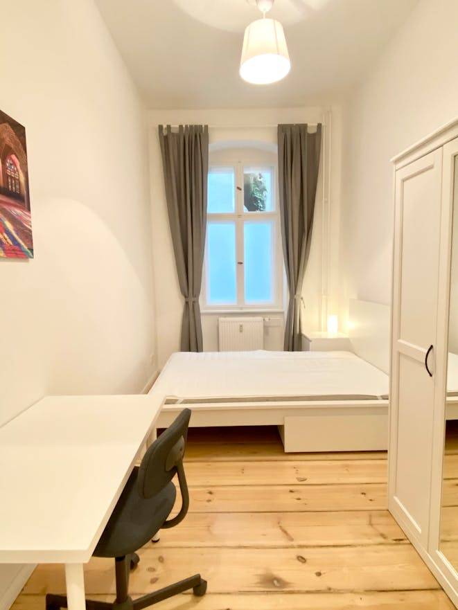 55 M² Private Room ∙ 1 Bedroom ∙ 1 Guest - Berlin