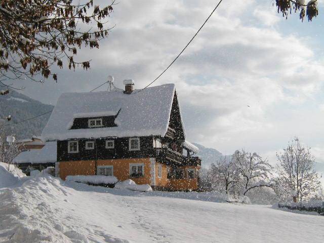 52 M² Apartment ∙ 2 Bedrooms ∙ 4 Guests - Spittal an der Drau