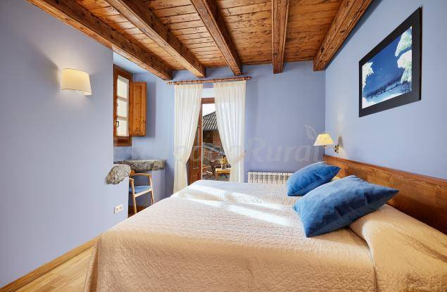 Casa Rural ∙ 13 Habitaciones ∙ 4 Huéspedes - Pirineos