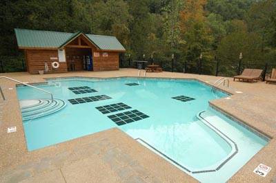 381 M² House ∙ 6 Bedrooms ∙ 19 Guests - Pigeon Forge, TN