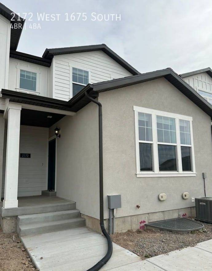 House ∙ 4 Bedrooms ∙ 1 Guest - Ogden, UT