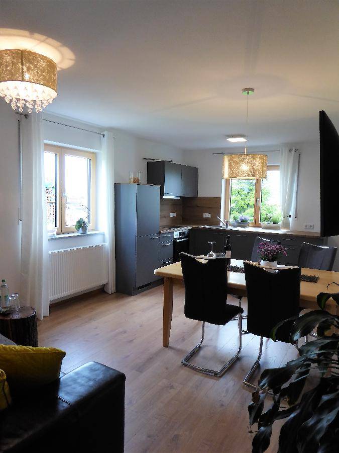 60 M² Ferienwohnung ∙ 2 Schlafzimmer ∙ 4 Gäste - Falkenstein