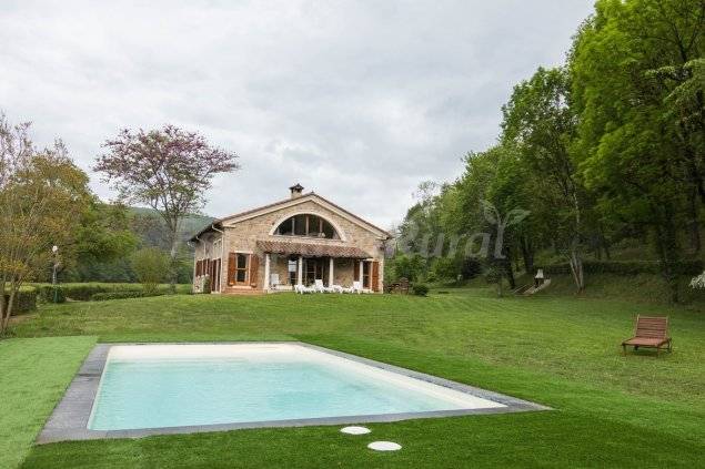 Casa Rural ∙ 6 Habitaciones ∙ 12 Huéspedes - Olot