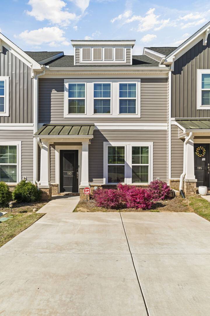 98 M² Apartamento ∙ 3 Habitaciones ∙ 2 Huéspedes - Columbia, SC