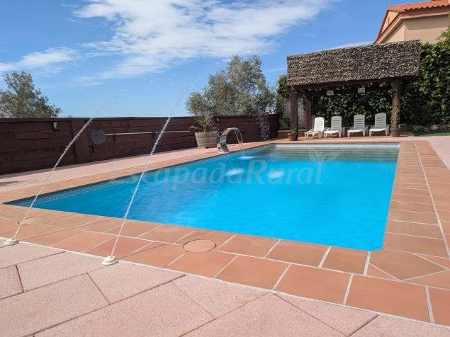 Cottage ∙ 5 Bedrooms ∙ 12 Guests - Catalonia