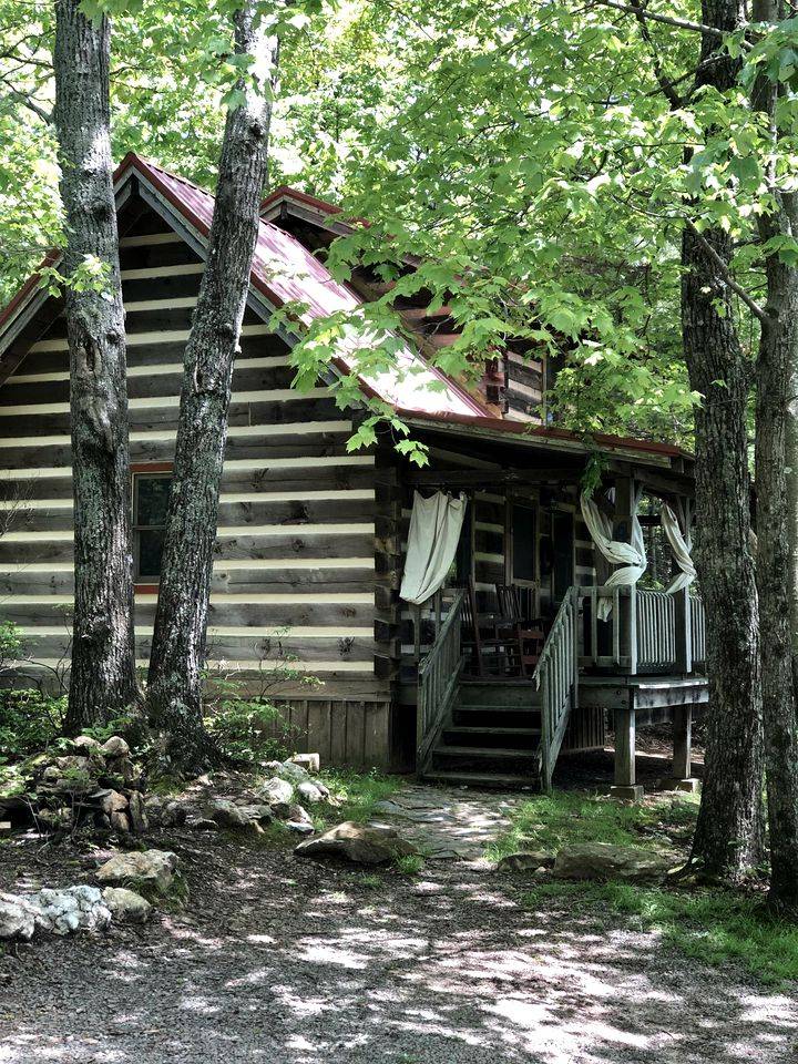 House ∙ 1 Bedroom ∙ 2 Guests - Galax, VA