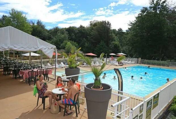 37 M² Camping ∙ 4 Chambres ∙ 10 Personnes - Corrèze