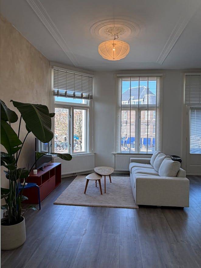 58 M² Huoneisto ∙ 1 Makuuhuone ∙ 2 Vierasta - Delft