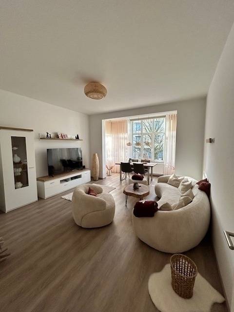 69 M² Ferienwohnung ∙ 1 Schlafzimmer ∙ 2 Gäste - Bad Tabarz