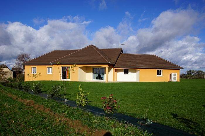 128 M² Villa ∙ 3 Chambres ∙ 6 Personnes - Naussac