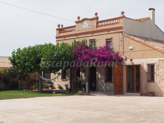 Casa Rural ∙ 7 Habitaciones ∙ 15 Huéspedes - Deltebre