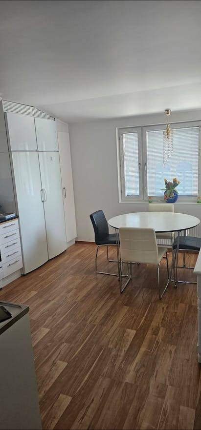 125 M² Apartamento ∙ 1 Habitación ∙ 1 Huésped - Uppsala