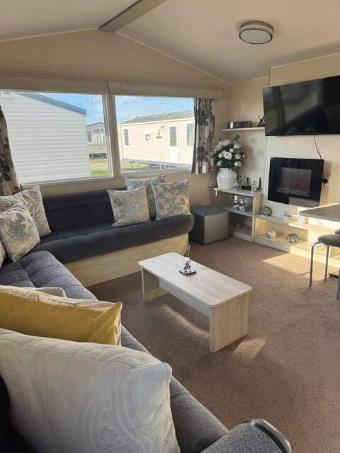 90 M² Cabin ∙ 1 Bedroom ∙ 2 Guests - Rhyl