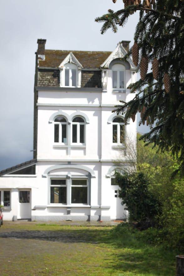 300 M² Maison De Vacances ∙ 4 Chambres ∙ 10 Personnes - Sprimont