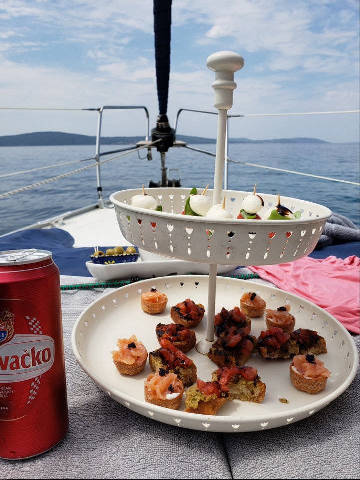 14 M² Houseboat ∙ 3 Bedrooms ∙ 6 Guests - Croatia