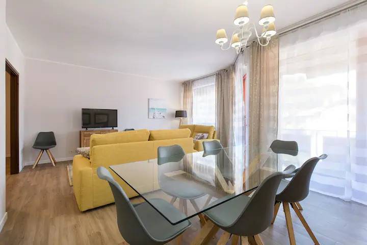 110 M² Appartement ∙ 3 Chambres ∙ 8 Personnes - Stresa