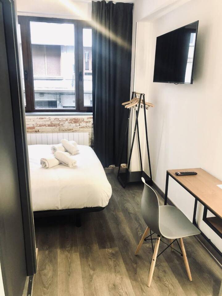 15 M² Hôtel ∙ 1 Chambre ∙ 1 Personne - Bilbao