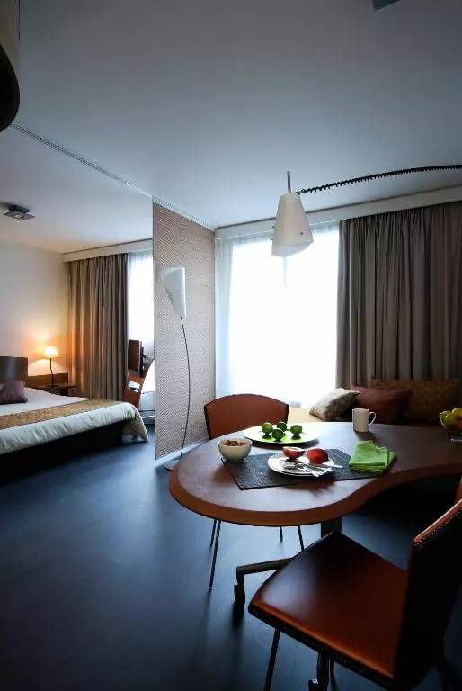 28 M² Studio ∙ 1 Chambre ∙ 3 Personnes - ibis Bordeaux Lac