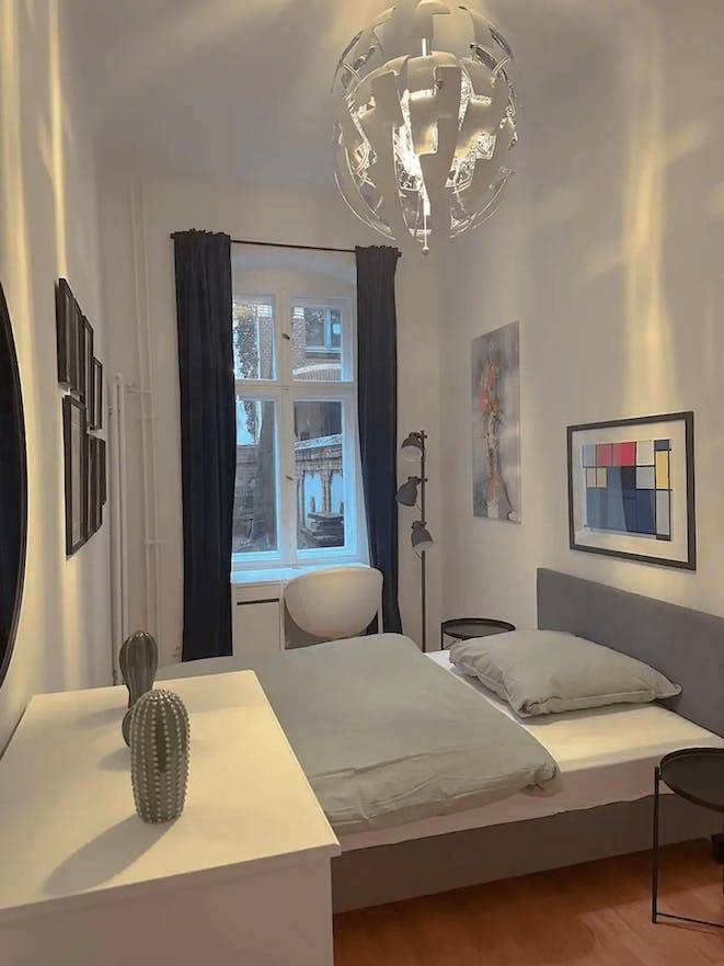 100 M² Apartment ∙ 3 Bedrooms ∙ 6 Guests - Berlin