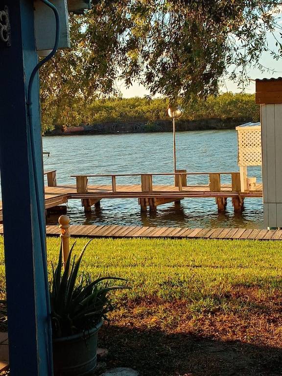 Arroyo City, TX Vacation Rentals from $109 | HomeToGo