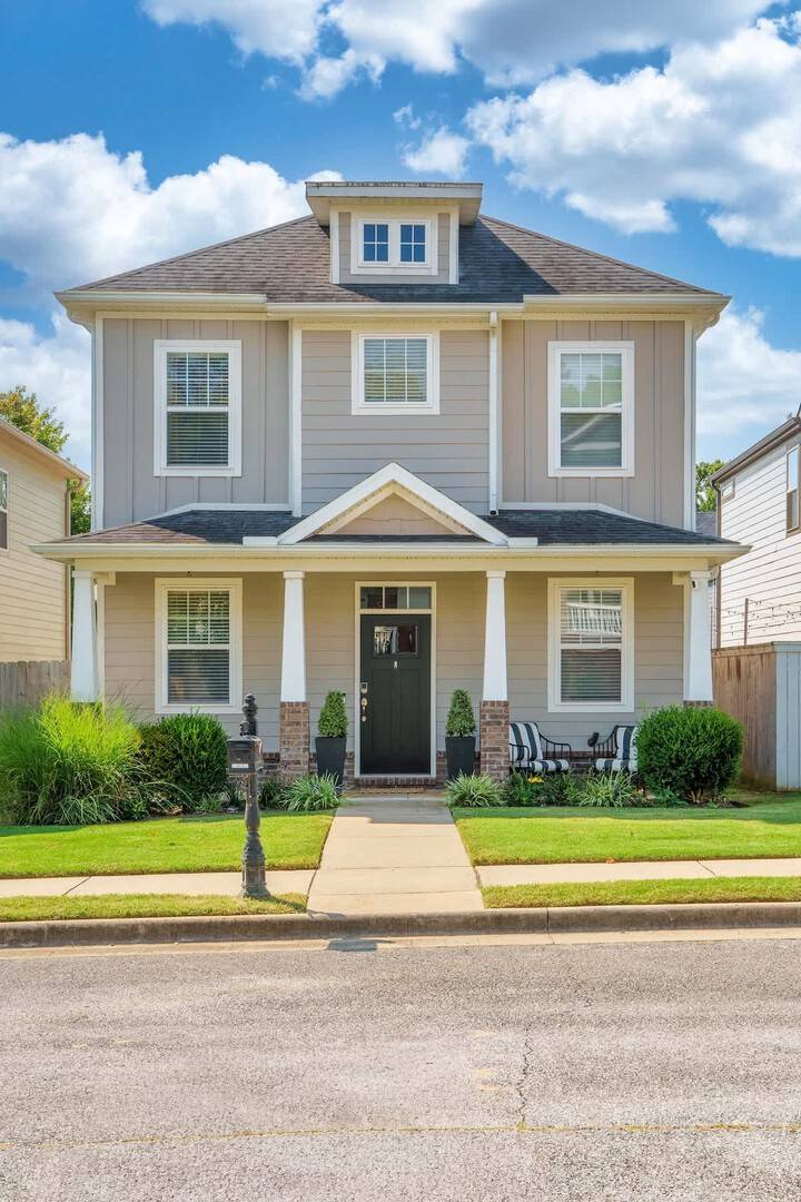 163 M² House ∙ 3 Bedrooms ∙ 7 Guests - Bentonville, AR