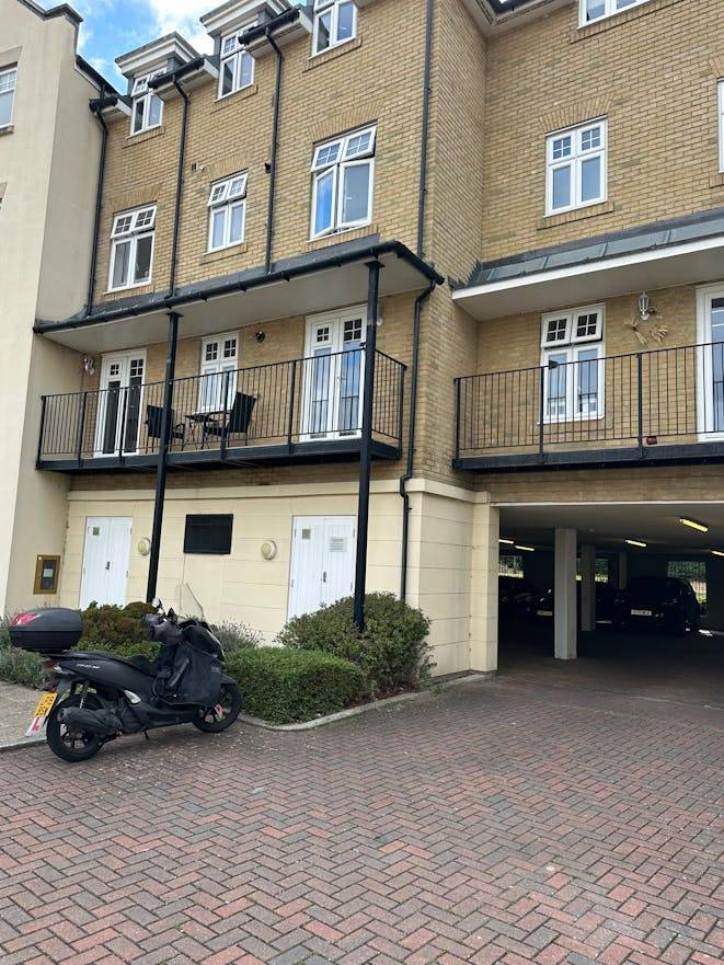 Apartment ∙ 2 Bedrooms ∙ 3 Guests - Sevenoaks