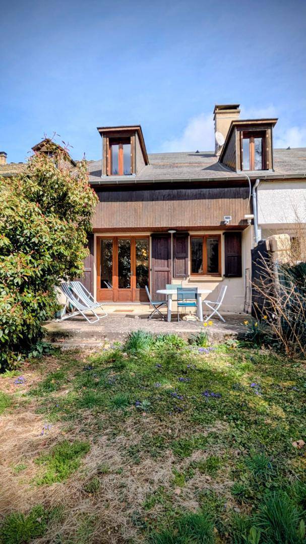81 M² Gîte ∙ 3 Chambres ∙ 6 Personnes - Lozère