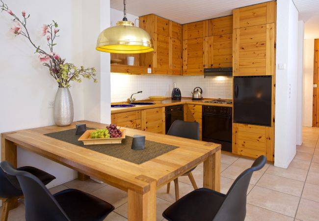 56 M² Ferienwohnung ∙ 1 Schlafzimmer ∙ 4 Gäste - Lenzerheide (Lai)