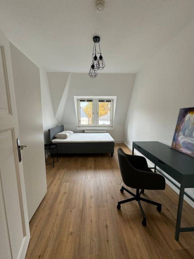 73 M² Private Room ∙ 1 Bedroom ∙ 1 Guest - Frankfurt Sur Le Main