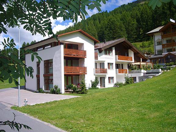 70 M² Apartment ∙ 2 Bedrooms ∙ 4 Guests - Samnaun