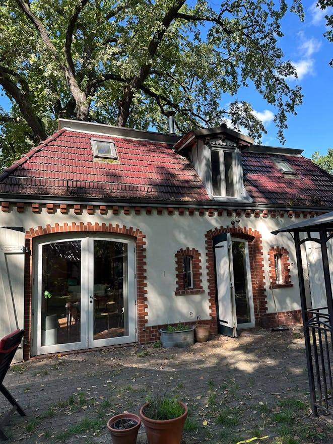 150 M² House ∙ 2 Bedrooms ∙ 2 Guests - Berlin