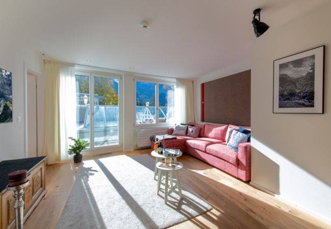 62 M² Ferienwohnung ∙ 2 Schlafzimmer ∙ 4 Gäste - Lauterbrunnen