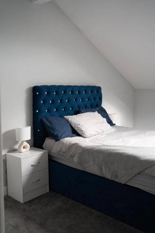 60 M² Apartment ∙ 2 Bedrooms ∙ 4 Guests - Bradford, United Kingdom