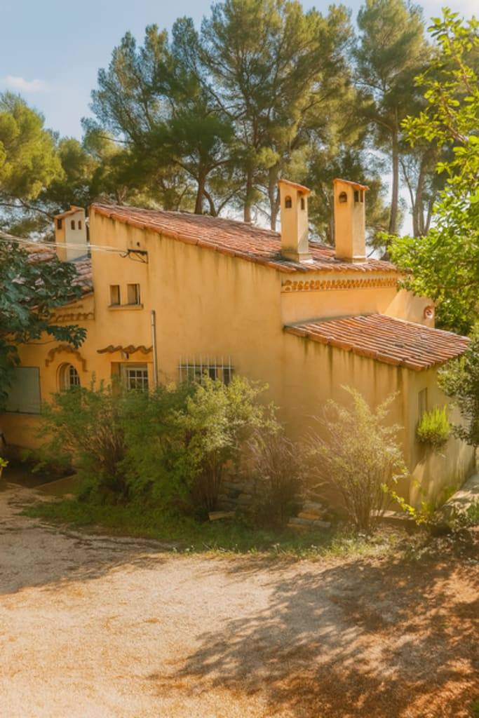 70 M² House ∙ 2 Bedrooms ∙ 4 Guests - Cassis