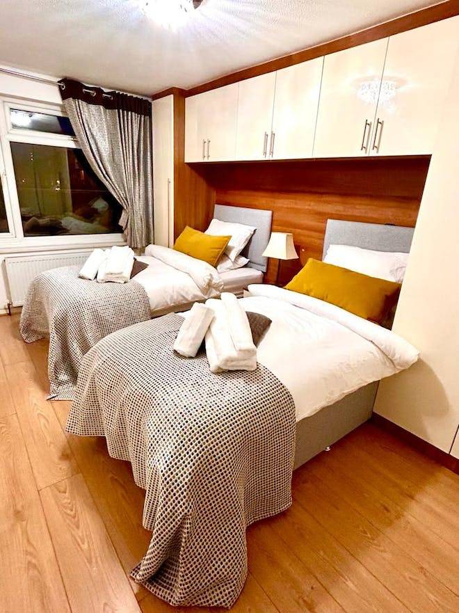 86 M² House ∙ 3 Bedrooms ∙ 5 Guests - Beckenham