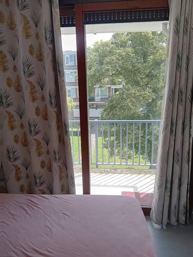 90 M² Private Room ∙ 1 Bedroom ∙ 1 Guest - Rotterdam