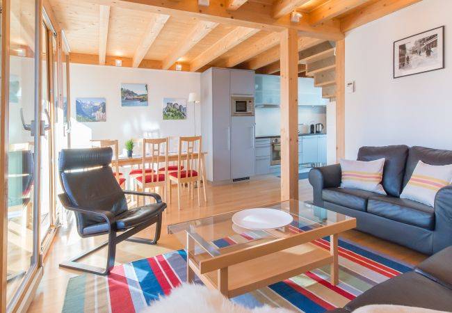 150 M² Apartment ∙ 3 Bedrooms ∙ 6 Guests - Lauterbrunnen