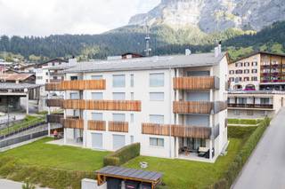 82 M² Ferienwohnung ∙ 2 Schlafzimmer ∙ 4 Gäste - Flims